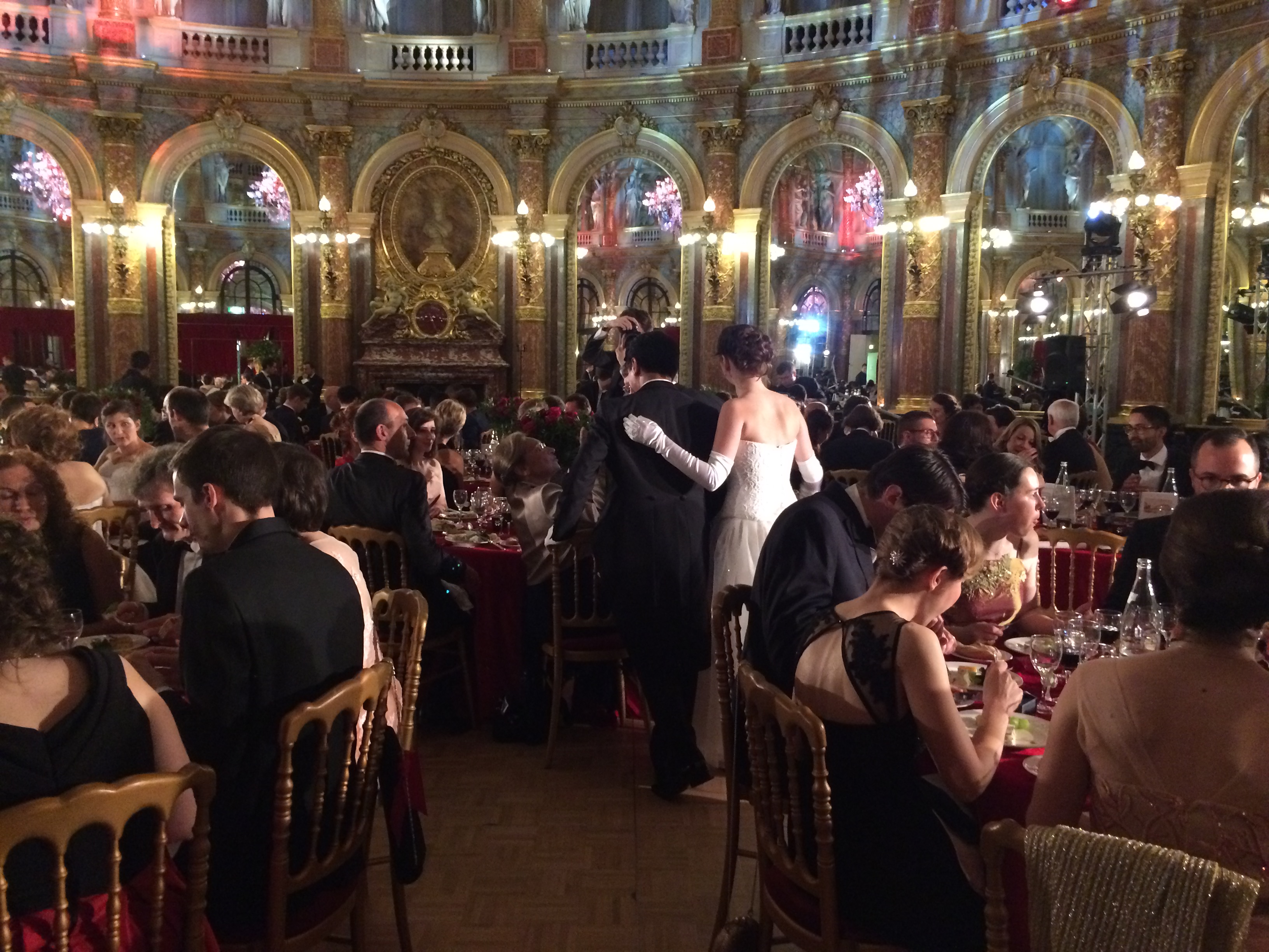 BAL N°4 repas de gala – Pluton Magazine
